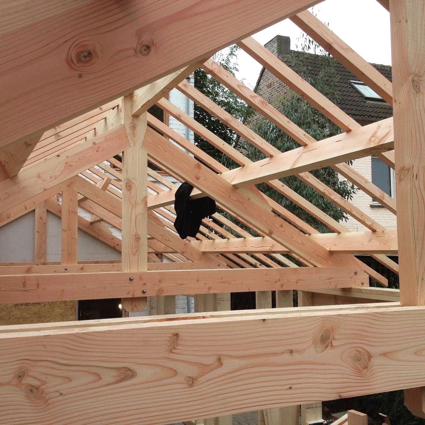 Houtskelet - Oetek schrijnwerken - interieur, woonwagens en tiny house